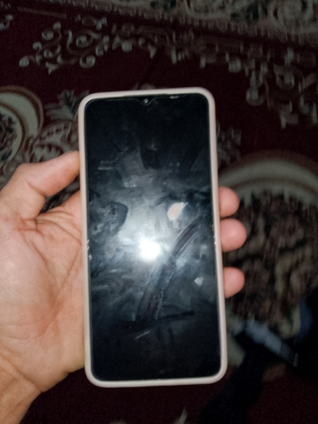 Samsung a02 sotiladi xolati zor karopka dakumenti bor