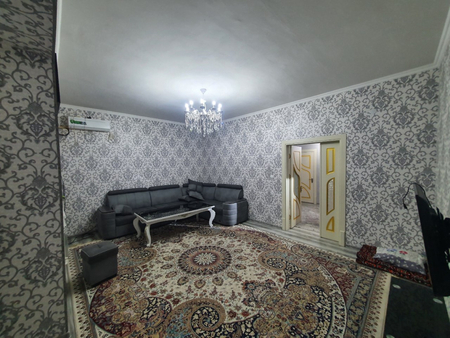 5 mavzeda 2 xonali dom srochno sotiladi