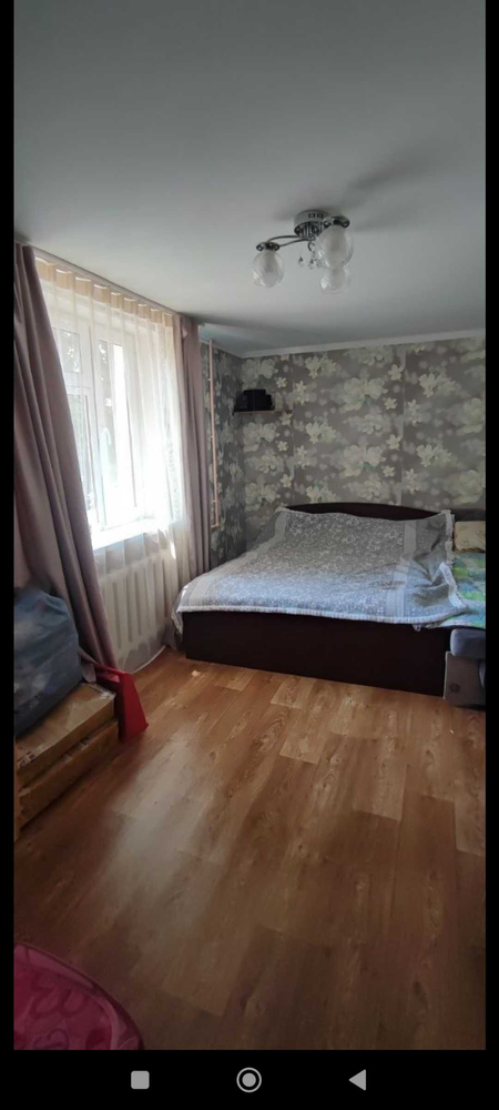 Продаётся квартира в поселке  Улугбек Мирзо Улугбекского района 3/2/3