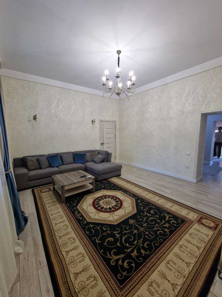Сдается 3ком евродом ул. Ивлиева(1700уе)