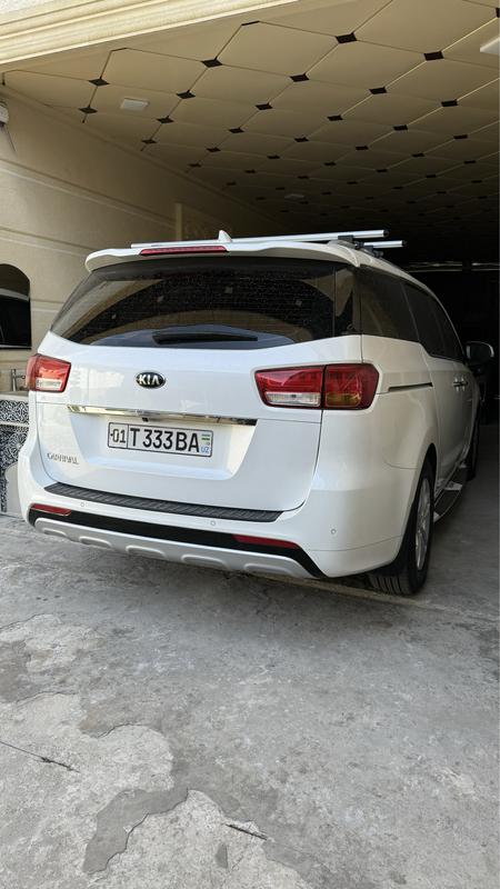 Срочно продаю свою KIA CARNIVAL 2015
