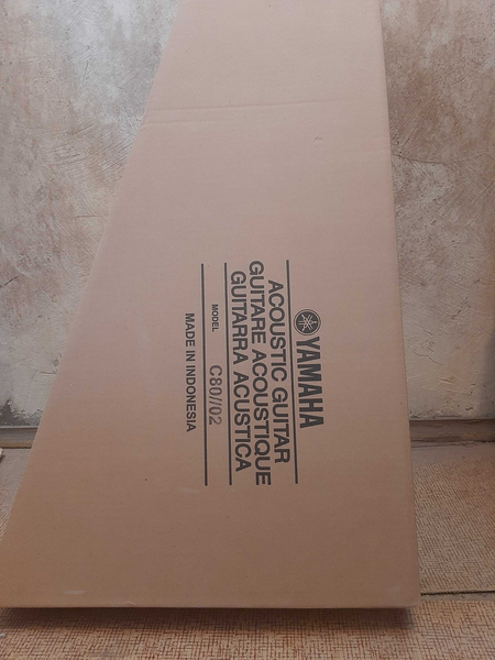 гитара Yamaha C-80 (срочно)