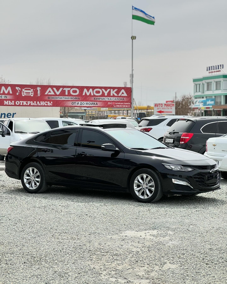 Malibu Xl srochna Sotiladi