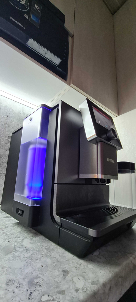 Кофемашинка автоматическая NIVONA CafeRomatica NICR 960