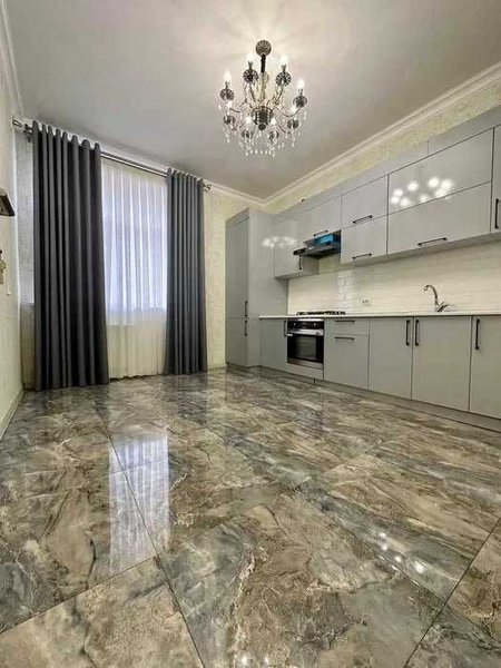 168м2 в Golden HOuse Assalom Sohil 1-0 этаж успей близко центр!`