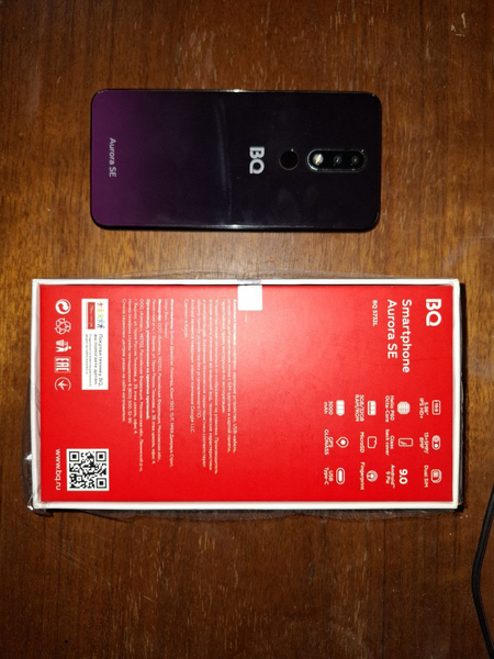 BQ Aurora SE yaxshi telefon koʻp ishlatilmagan. Ideal holatda