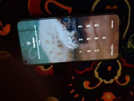 Redmi note9 t yangi karobka yoq. Singan qirilgan joyi umuman yoq