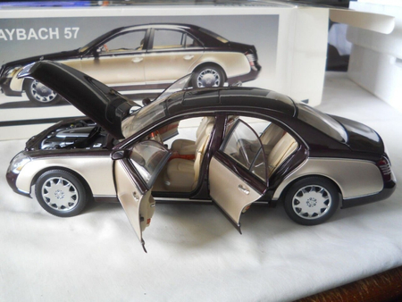 Модель Maybach 57 1:18 Autoart