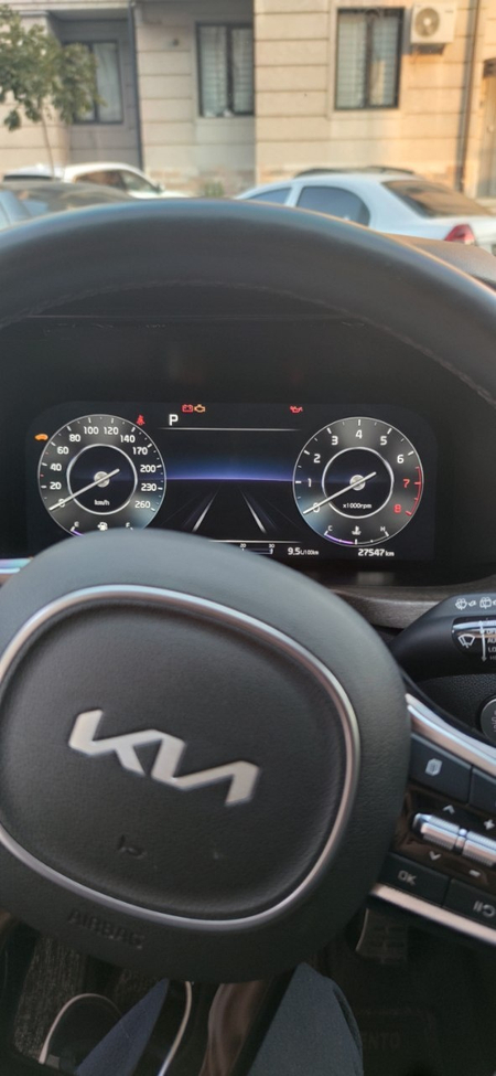 Kia Sorento 2022-yil oq jemchuk