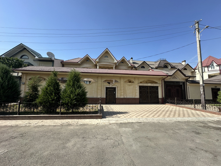 Сдаётся Евро Дом По улице Никитна 450кв.м Срочно