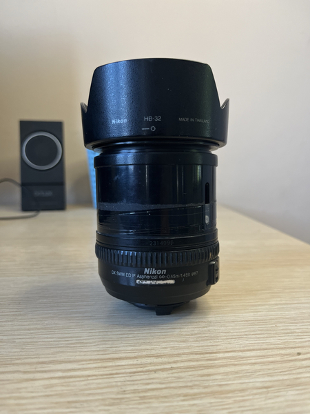 Продам сумку с фотопринадлежностями Canon Rebel Xs с обьективом 18-35м