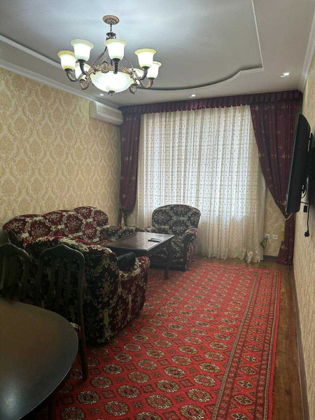 банковский дом + гараж в центре города Навои