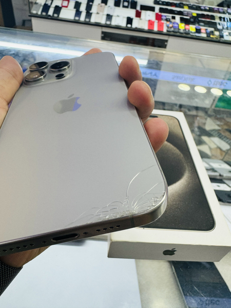 iPhone 15 Pro Max 256 gb natural