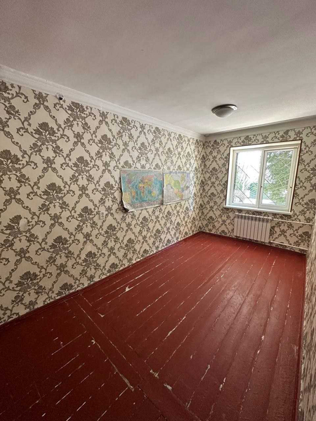 uy sotiladi yakkasaroy wöta rustaveliy 3xon 1etaj 75000