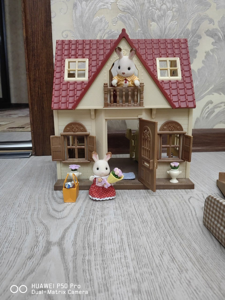 Продаются 3   набора детских игрушек  семейка Sylvanian