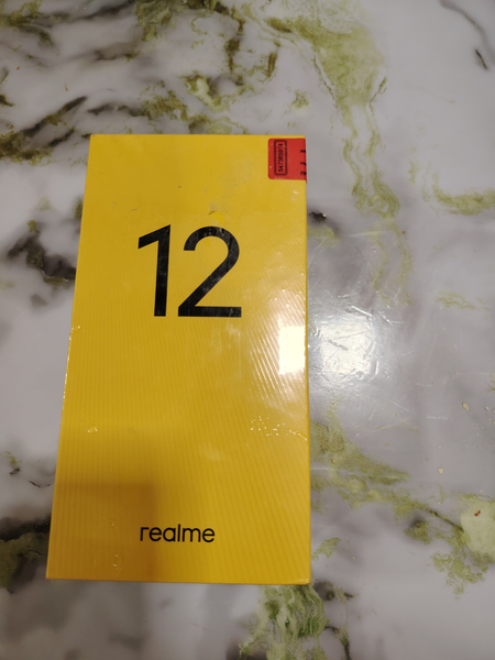 Продаётся телефон Realme 12 5 g