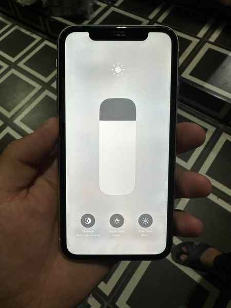 iPhone 11 64gb LL/A
