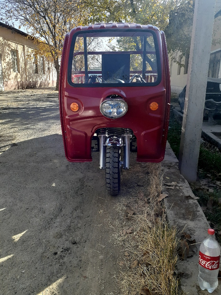 Трицикл  с кабиной