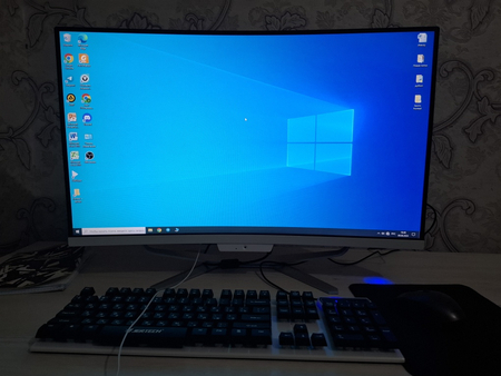Manobulok sirochni sotiladi holadi ideal EKRAN 27D.   I5.10400H.   1T