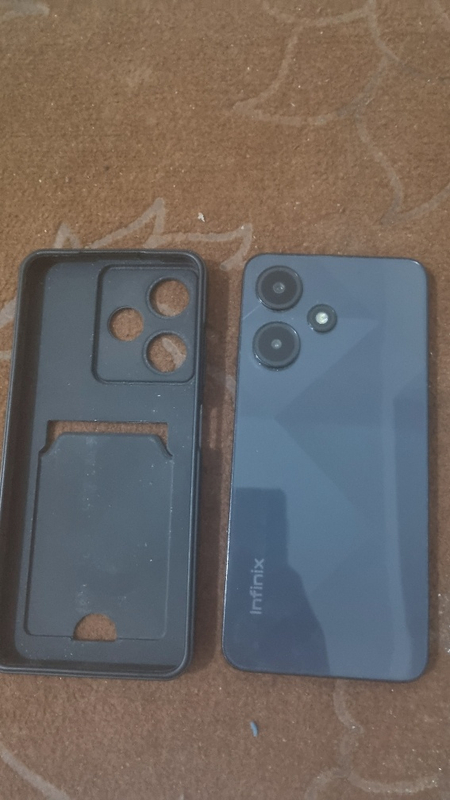 Infinix hot 30i 128/8 holati ideal 3 oy ishlatilgan rani tyomni siniy
