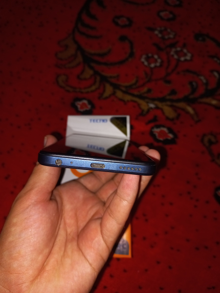 Techno Spark GO sostanyasi a+ holatda 800 000 ming