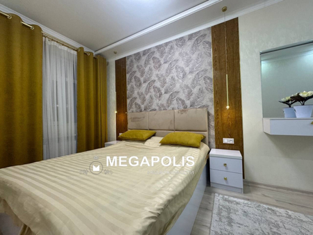 -Торговый Центр. 2в3/2/4 Макро Новза Метро Продается квартира