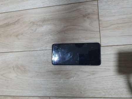 Tecno Spark 10c SROCHNO sotiladi