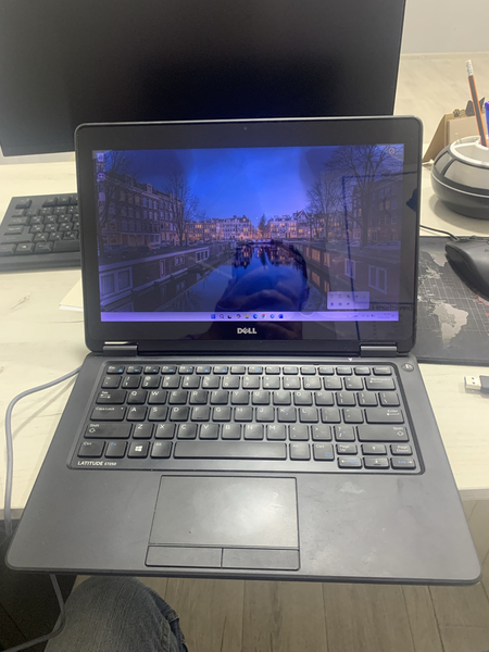 Dell latitude e7250 core i5 5300u 16gb sensorlik