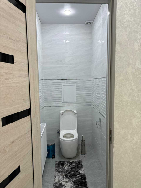 Сдается шикарная просторная кв-ра ЖК Сити Молл Яккасарай 2/2/10 500$