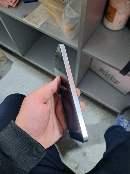Samsung s24 в хорошем состоянии