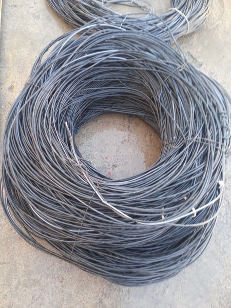 16/4 kabel 380 lik holati yaxshi 500 m.