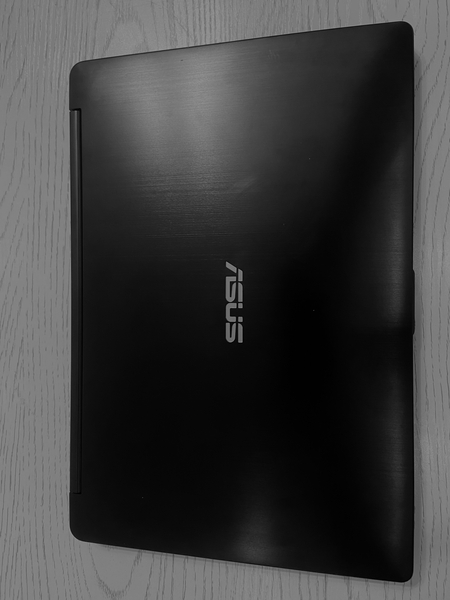 Ноутбук Asus brendi