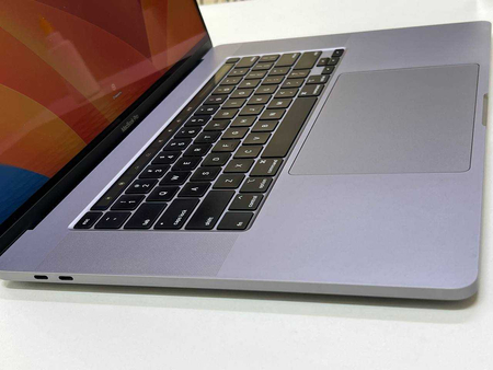 Macbook Pro 2019 core i7 16/512Gb