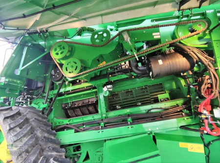 John Deere S780i
