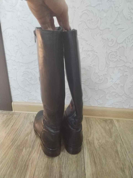 Продам отличные женские сапоги