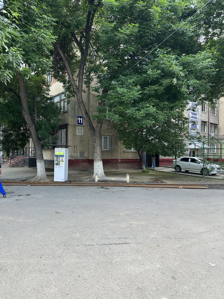 Коракамищ 2/4 2 хоналик уй сотилади