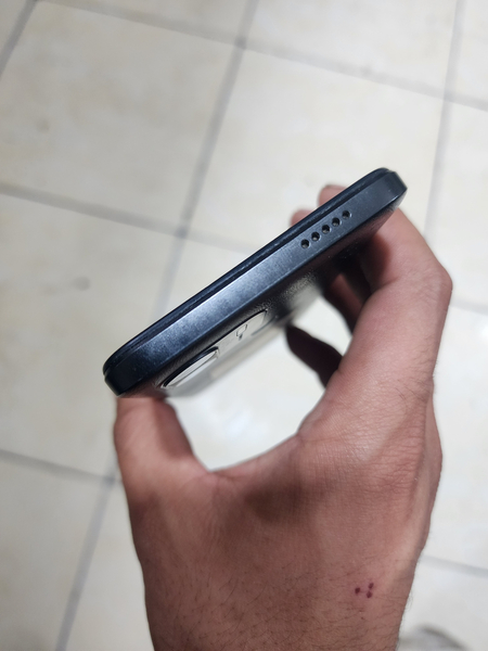 Redmi zaryadi 2kun turadi 1 qul ishlagan pul kerak sroshni sotiladi