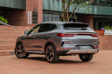 BYD Song Plus DM-i Flagship в лизинг до 36 месяцев 18,3%