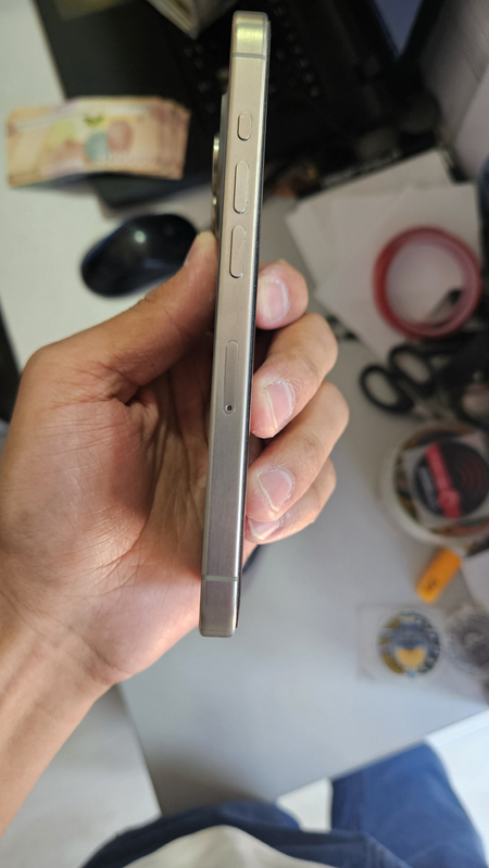 Iphone 15 pro 100%
