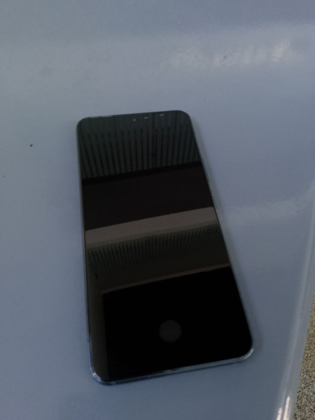 Samsung s22 kamchiligi yoq