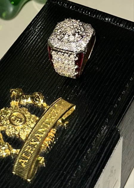Золотой перстень с бриллиантами 4ct