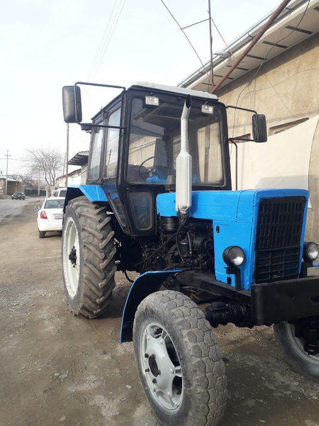 Traktor Belarus 82,1
