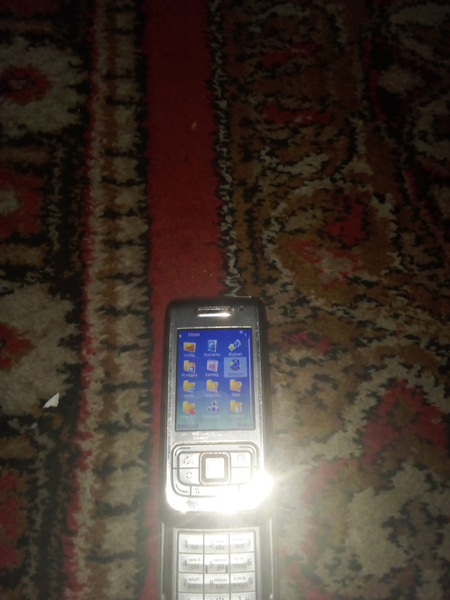 Telefon Rossiya dan kelgan. Hamma joyiga garantiya 1 oy.  Kelishamiza