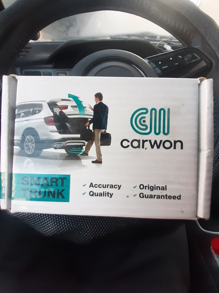 Carwon oyoq bilan bagaj ochadigan