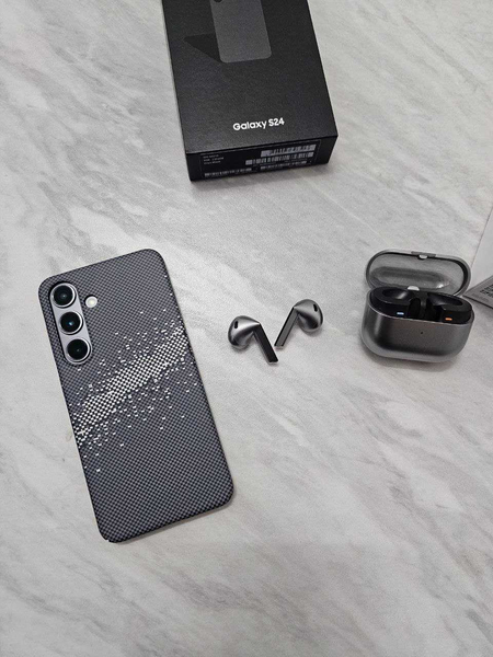 Samsung Galaxy S24 + BUDS 3   2 SIM