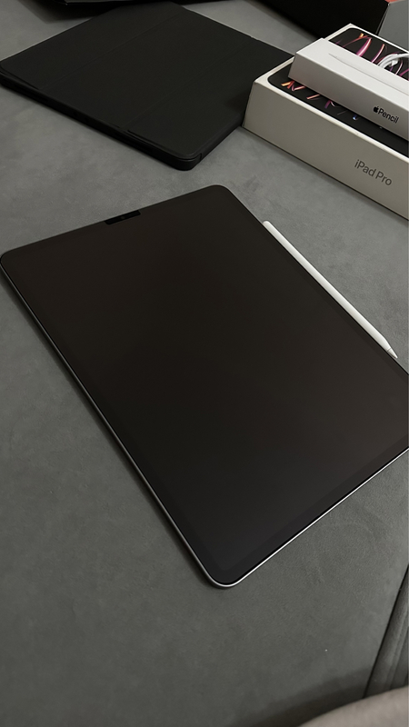 Продаю свой iPad Pro 12.9 (256 wi-fi) с Apple Pencil