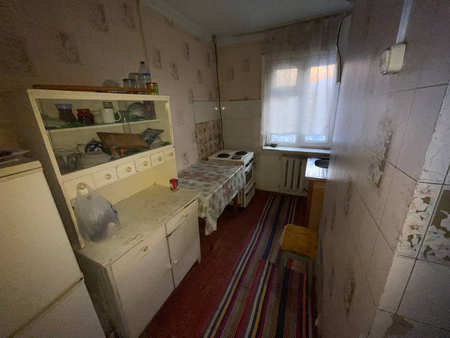 2 х КОМ КВАРТИРУ спутник 3 . 2/2 в деревянном доме у метро . 32.000$