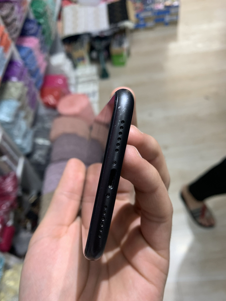 Iphone 11 R/UA qora 128gb