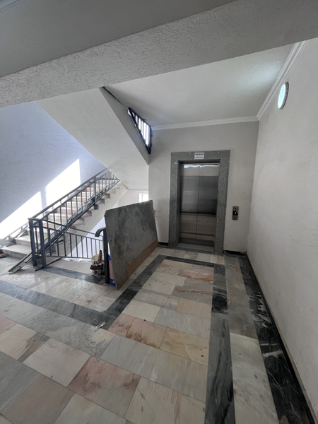 Аренда квартры 80 кв, 2-х комнатная, 2 санузла.