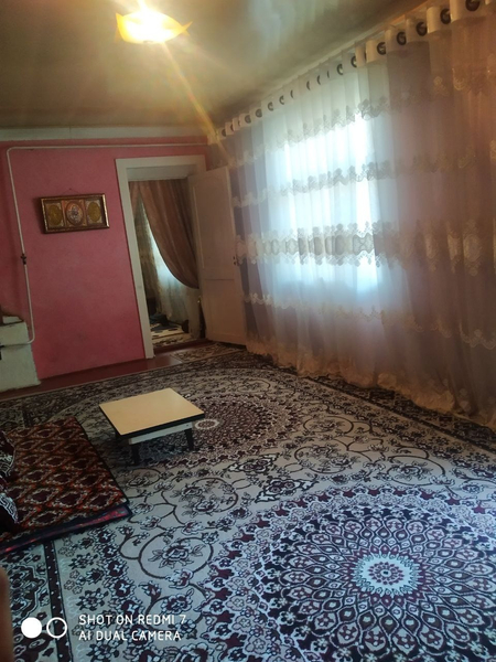 Hovli sotiladi srochna